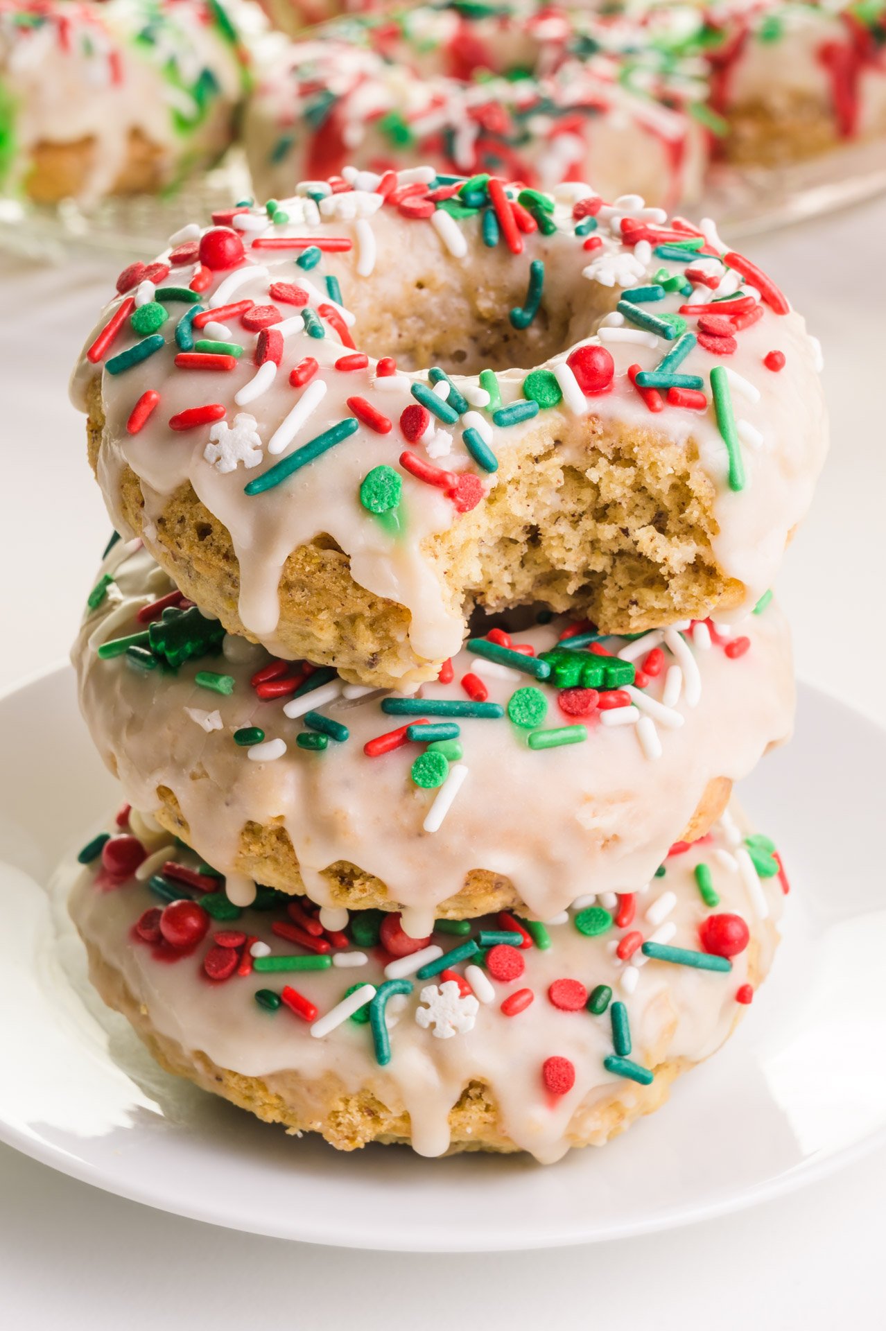 Vegan Christmas Donuts - Namely Marly