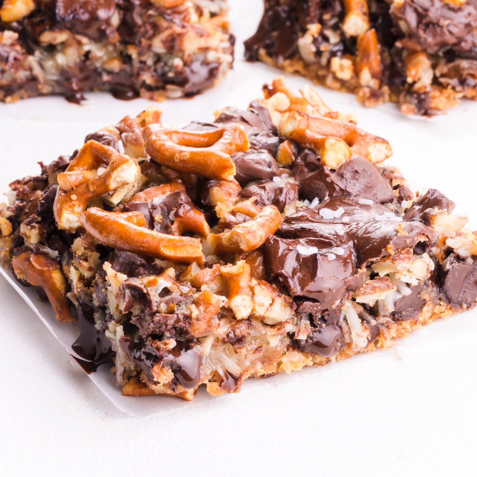 Gooey Vegan Magic Bars That Are Quick and Easy to Make - Namely Marly